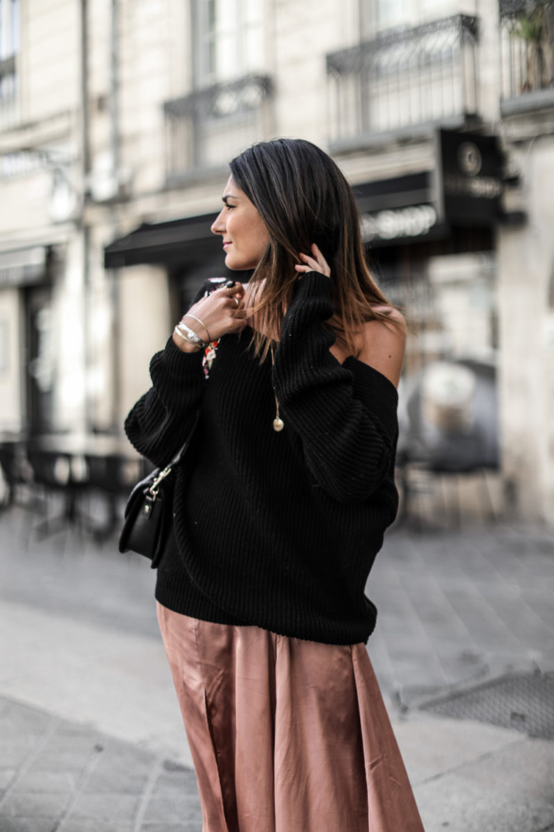 Jupe satinée & grosses baskets | JUNE Sixty-Five - Blog Mode